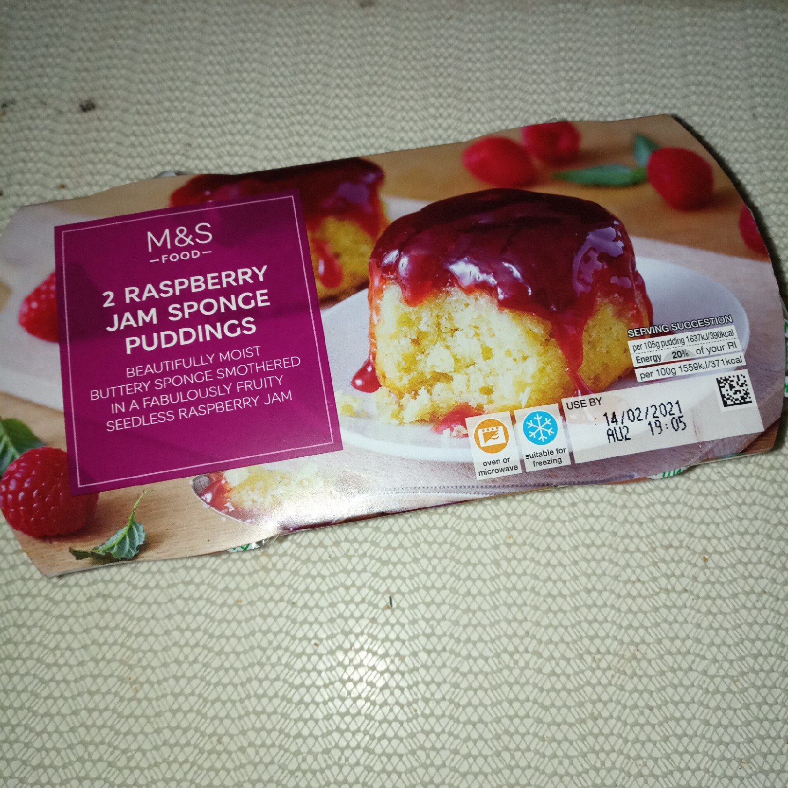 Supersupergirl's Food Reviews: M&S Raspberry Jam Sponge Puddings