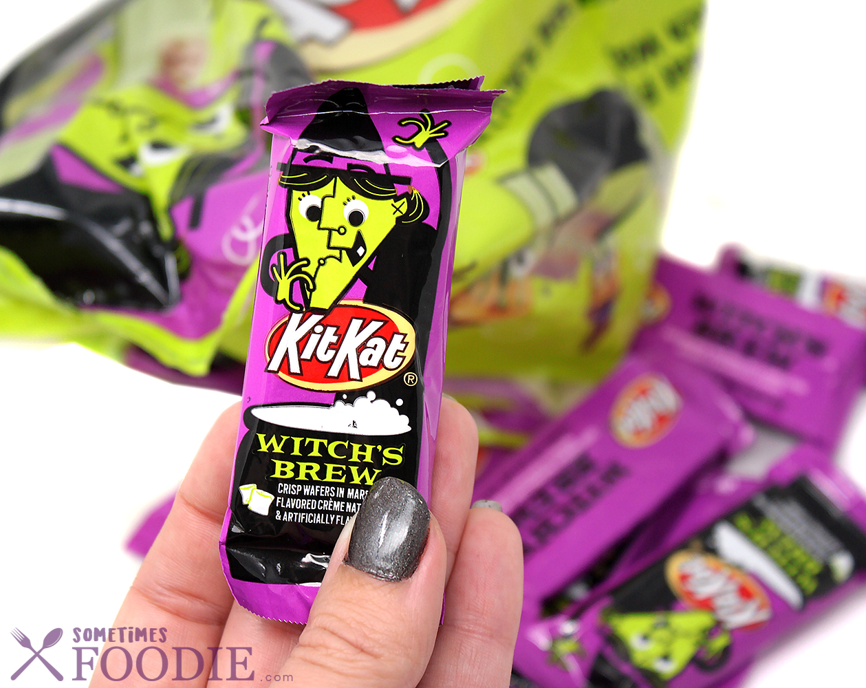 Sometimes Foodie: Turns Out I'm 100% That Witch - Witch's Brew Kit-Kats