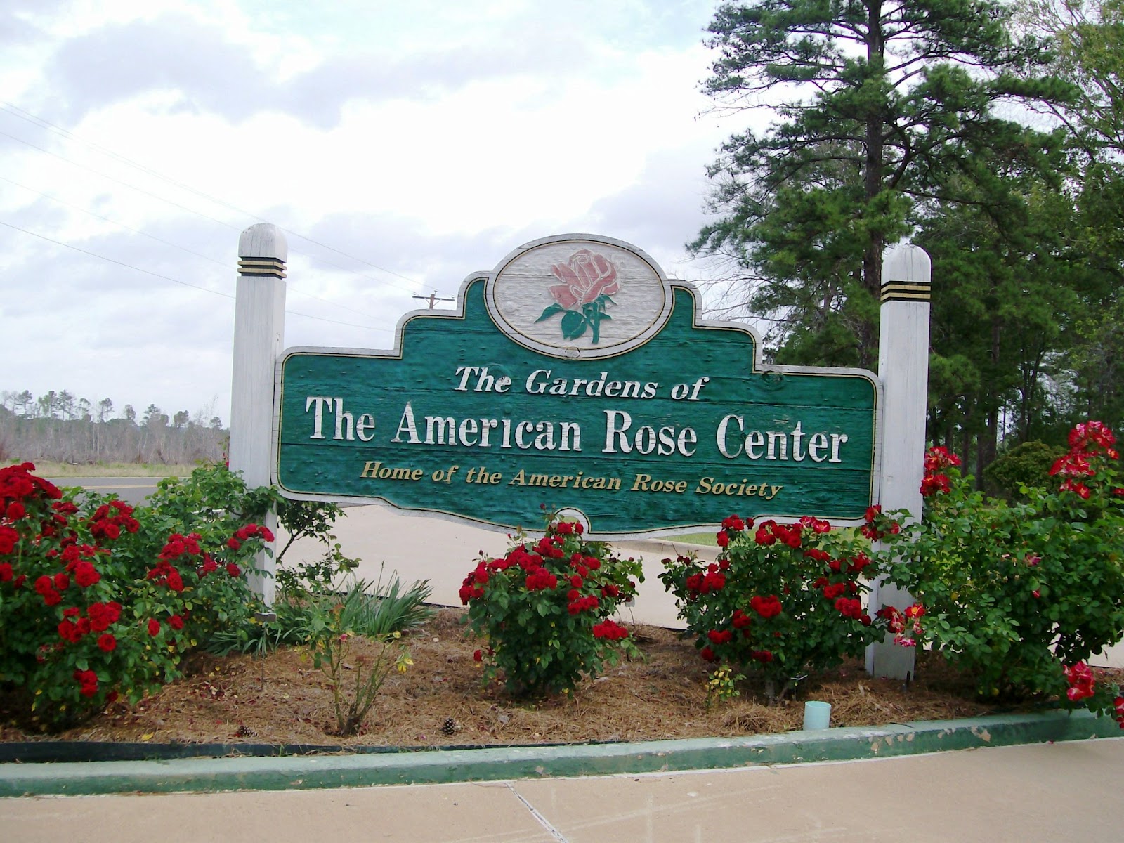 Rockhounding Around: American Rose Society home & the Shreveport Rose
