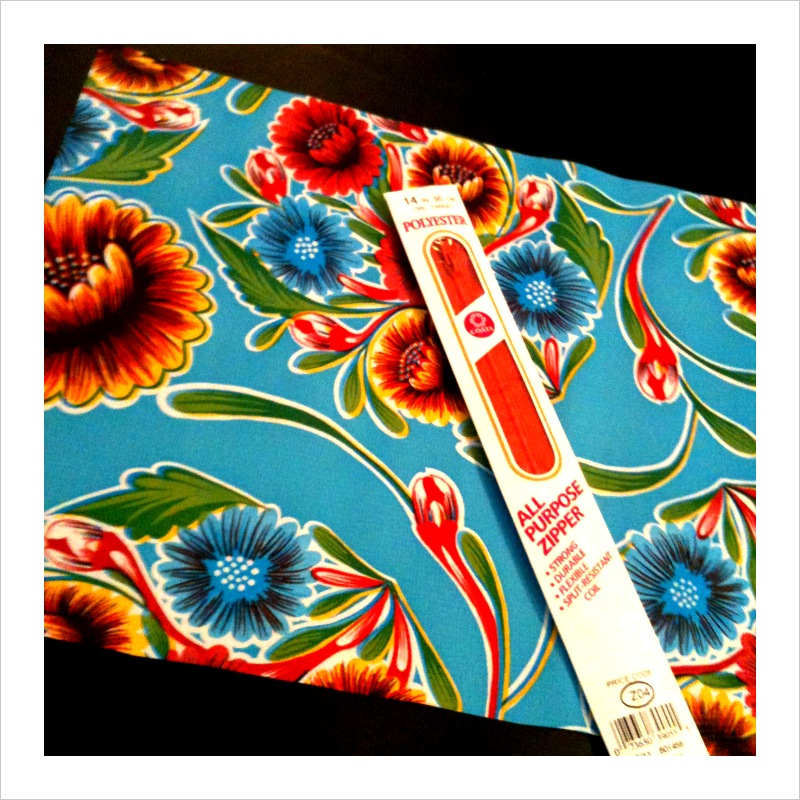 Sew Ridiculous: Oil Cloth Zipper Bags