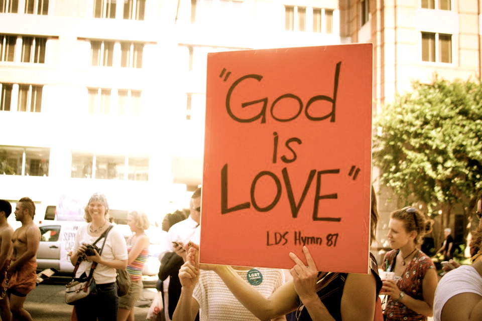 teabelly: mormon pride! aka: I LOVE A PARADE!!
