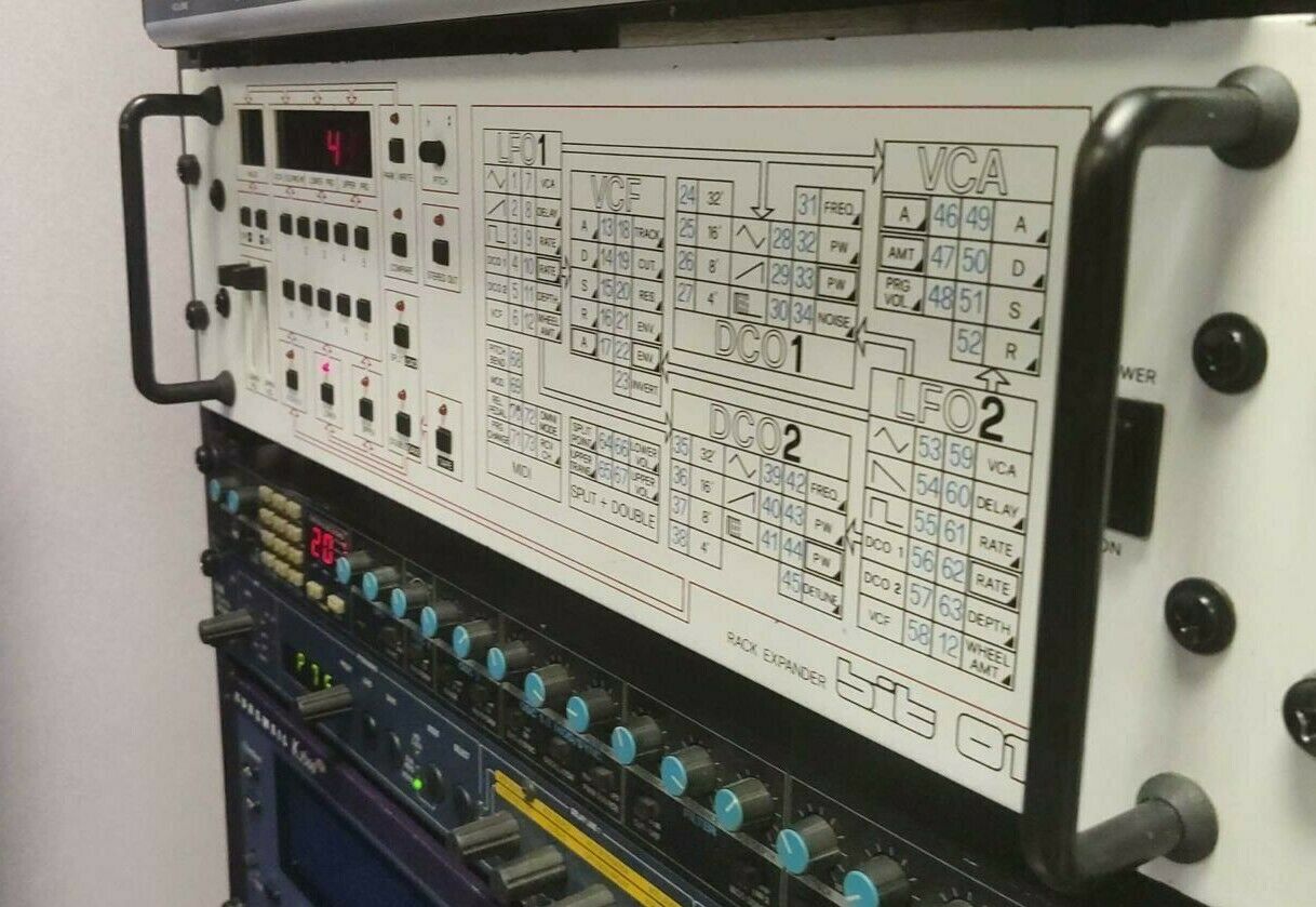 MATRIXSYNTH: White Model Crumar bit 01 Rack Expander Synthesizer