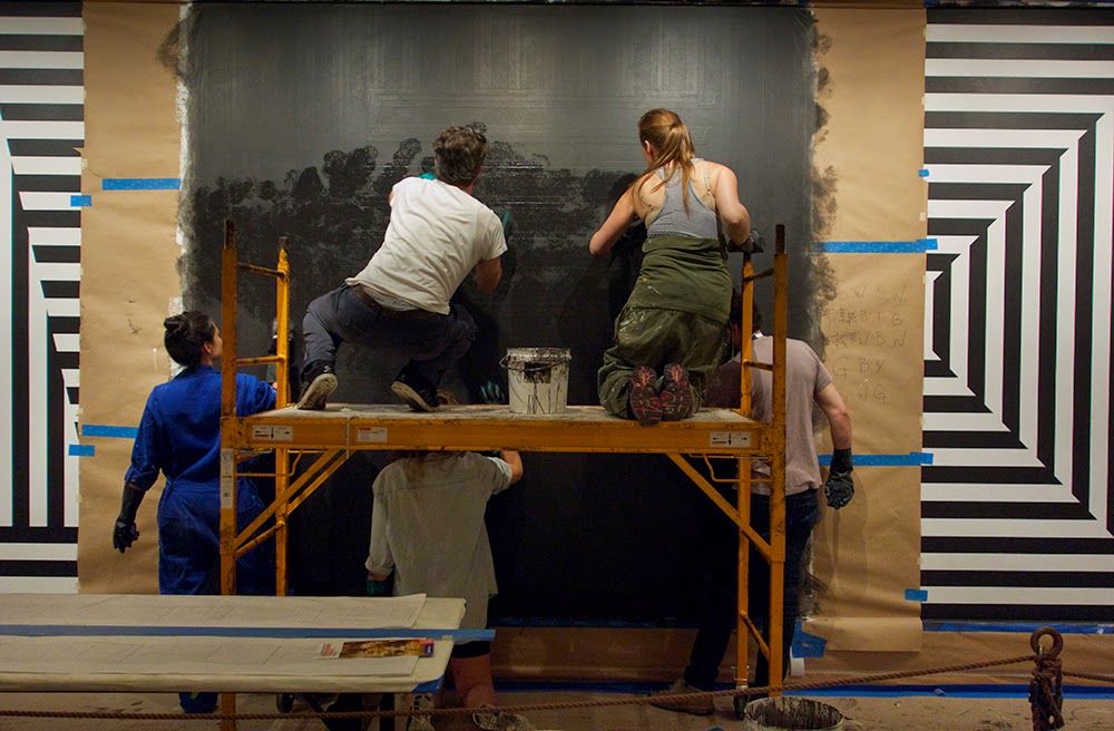 A Picture Each Day: Wall Drawing # 370