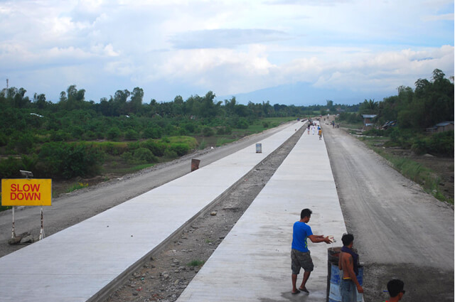 Look: Bacolod City is constructing the longest bike lane and sidewalks ...