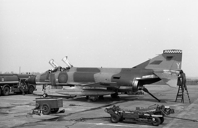 FalkeEins - a modelling blog: more Royal Air Force Phantoms - RAF ...