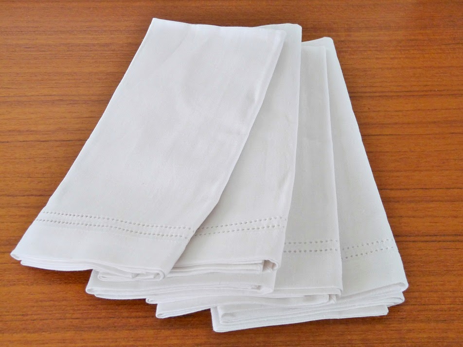 DIY Dip Dyed Napkins Tutorial + Video | Dans le Lakehouse