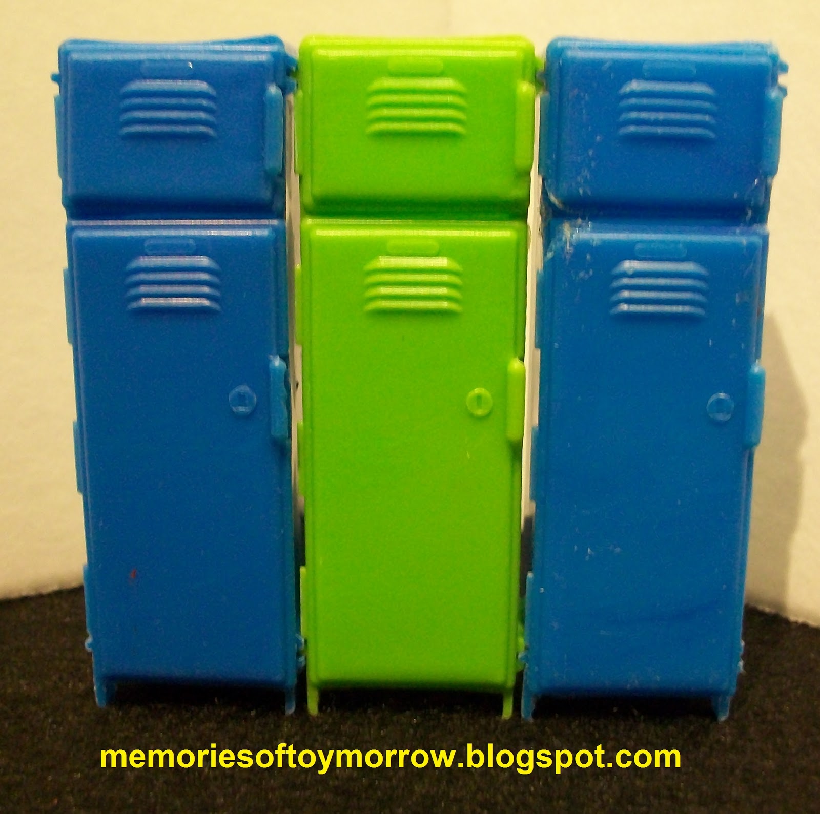Memories of Toymorrow: The Many Uses of Fleer Candy Lockers !! (Besides ...