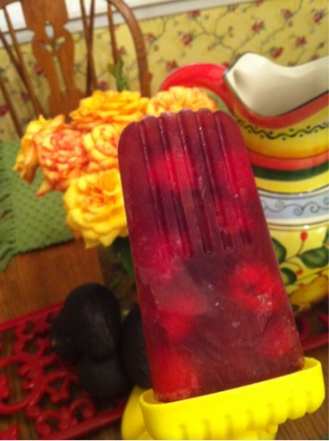 CindysCozyKitchen: Hibiscus Raspberry Paletas