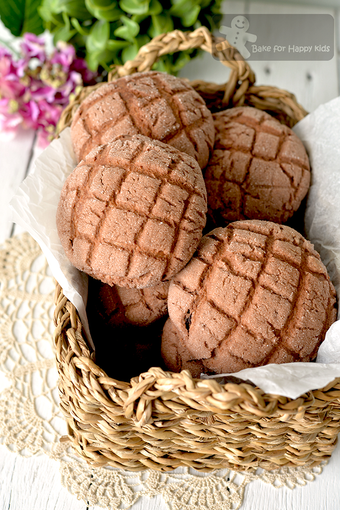 The Perfect Chocolate Melon Pan チョコレートメロンパン HIGHLY RECOMMENDED ...