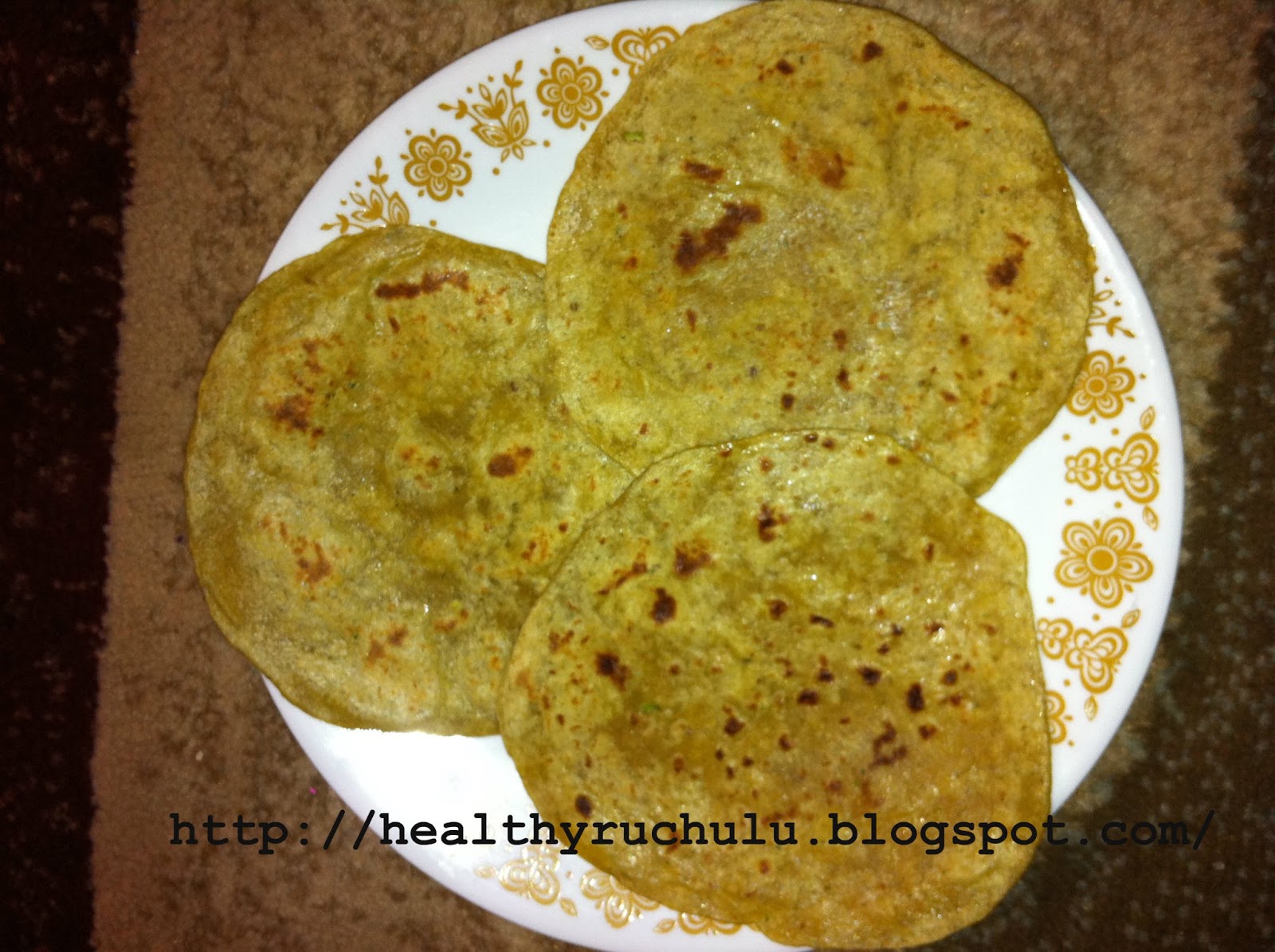 Welcome to Healthy Kitchen: Zucchini (summer squash) and peas chapati/Roti