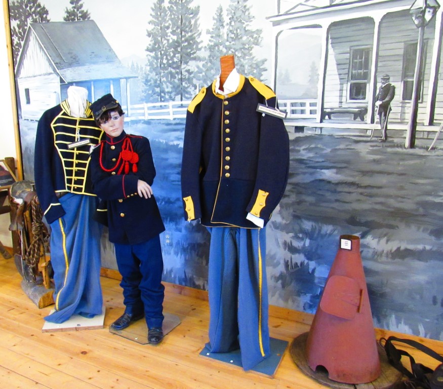 Fort Klamath: The Lessons Continue - HAERR TRIPPIN'