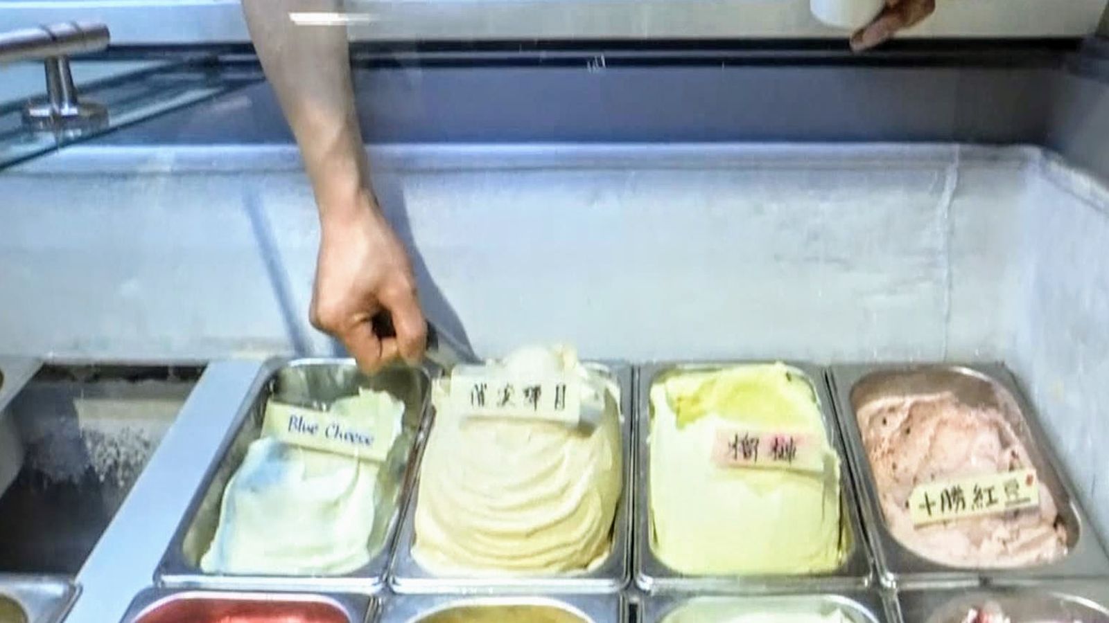 Gourmet on the Road: Travelling, eating and drinking with Winsor Dobbin ...