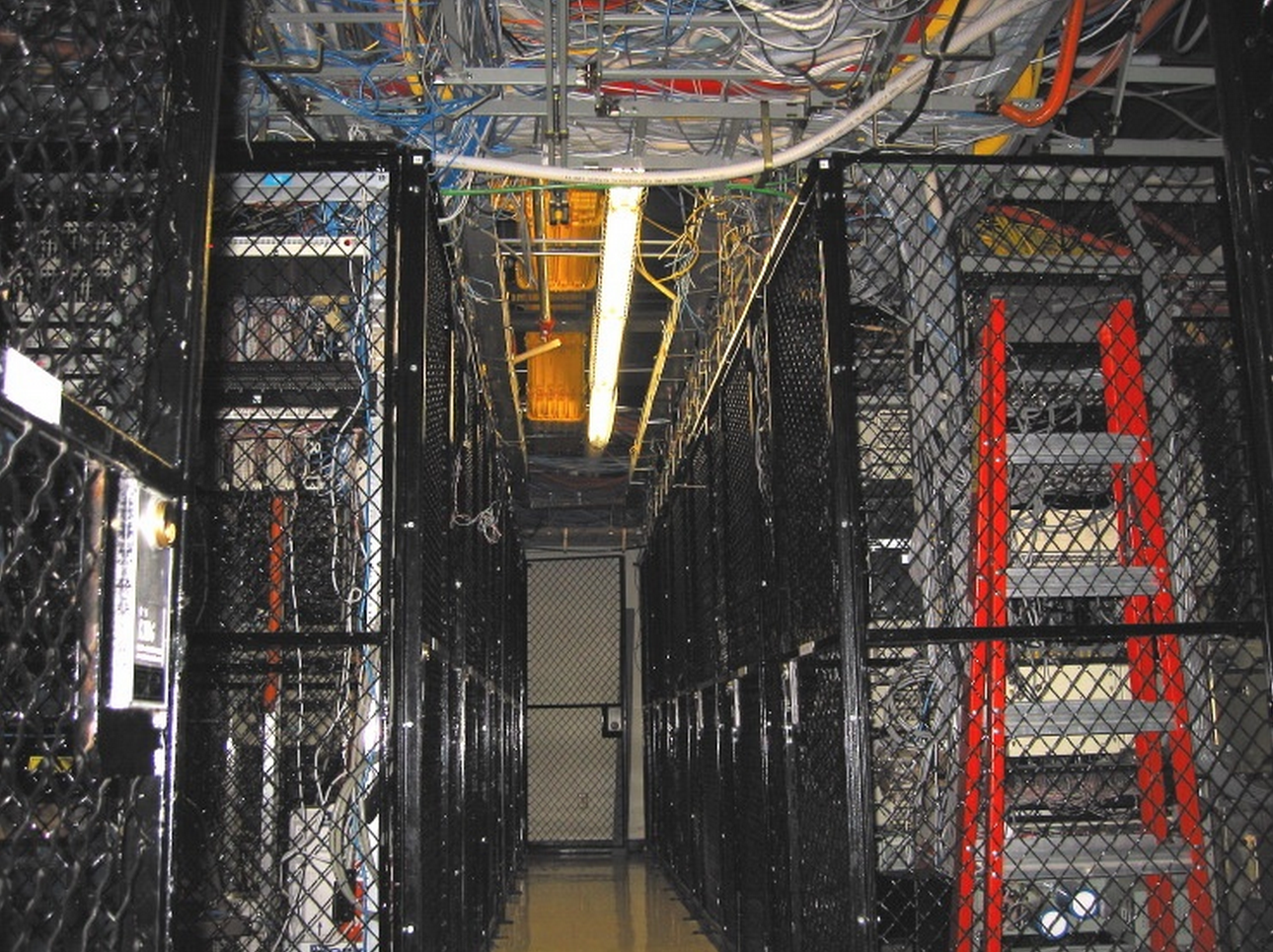 CIS 471: The largest data center in Los Angeles sells for $437.5 ...