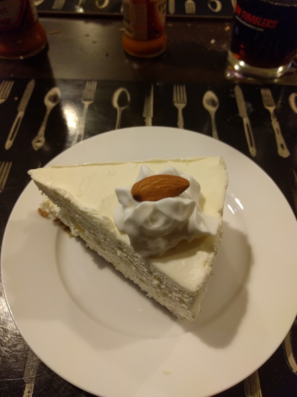 Goth Gourmande: Recipe: Low Carb No Bake Cheesecake