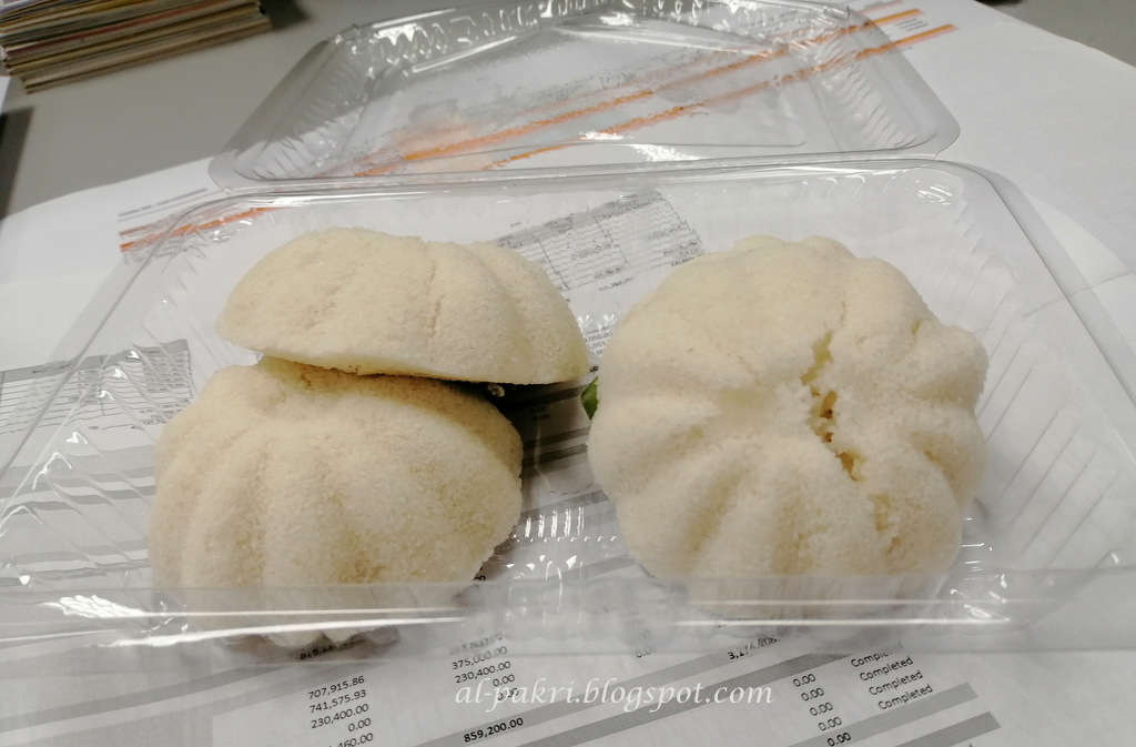 orangbukit: Kuih Putu Perak
