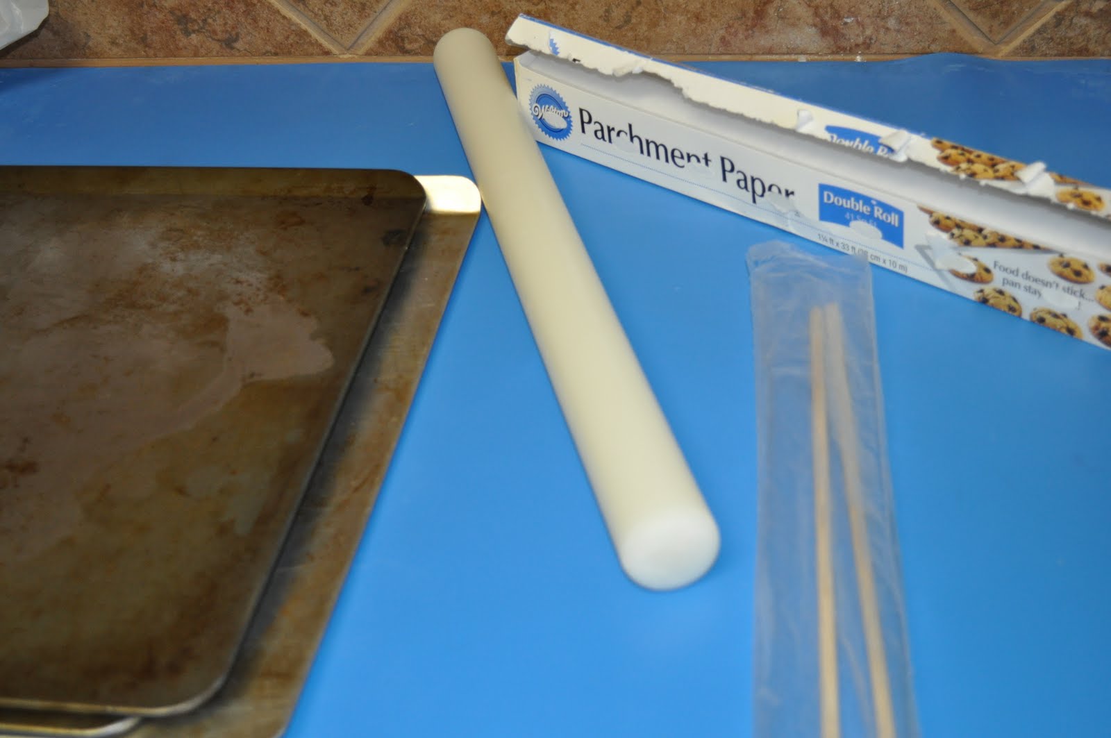 Morgan's Cakes: Baking Cookies on a Stick tutorial, Cookie Pops