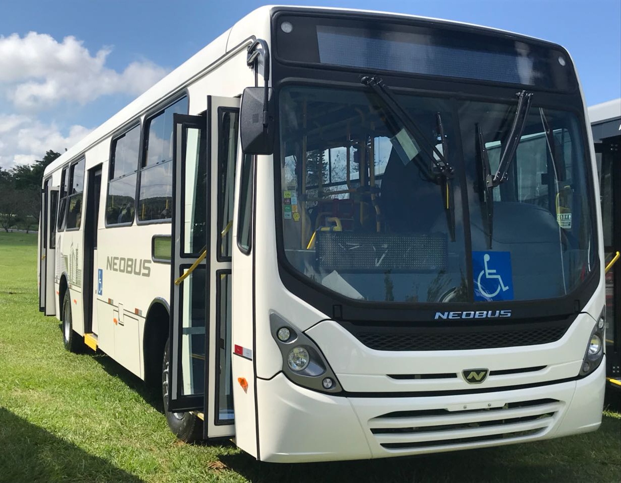 Vitor Otávio Bus: Com lançamento do novo Mega, Neobus amplia família de ...