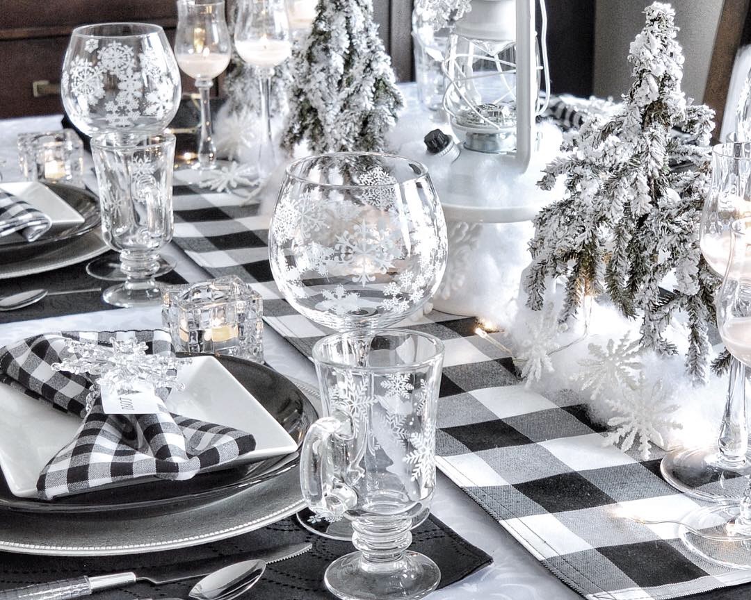 Dining Delight: Winter Vibes Tablescape
