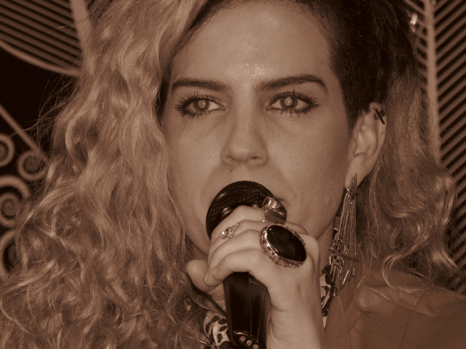 TODO AL AIRE: MARIA BERNAL VISTA DE CERCA