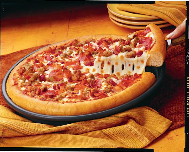Stuffed Crust Meaty Pizza