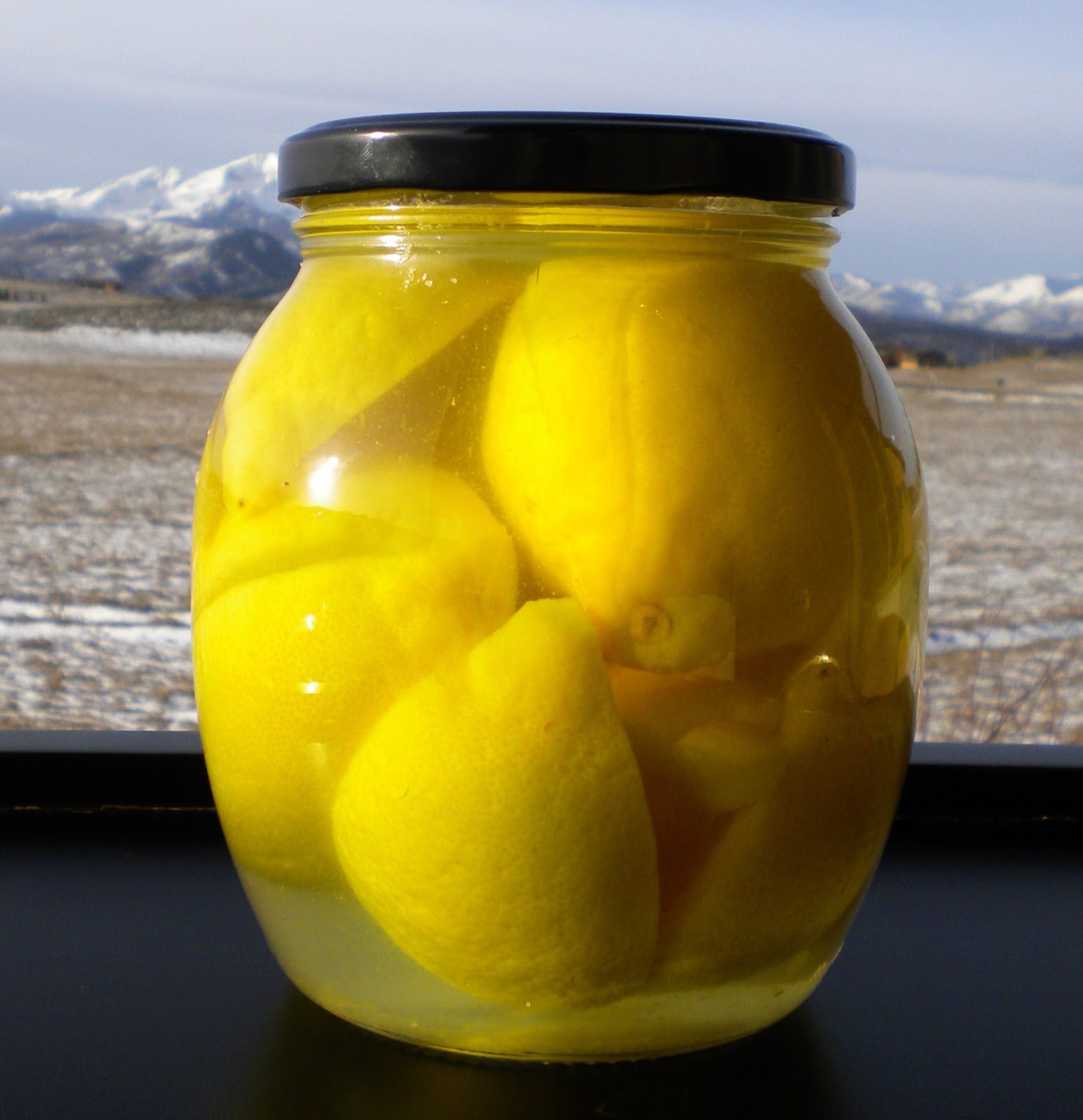 In en om die huis: Gepreserveerde suurlemoene