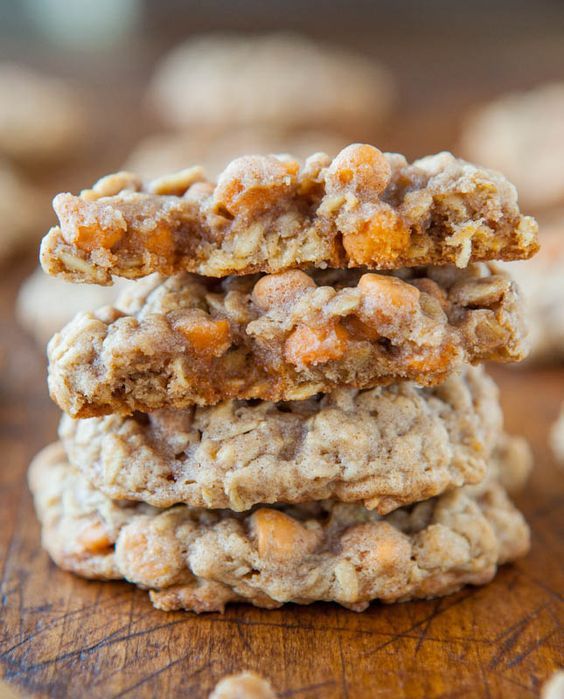 Soft and Chewy Oatmeal Scotchies Cookies - Top Recipes