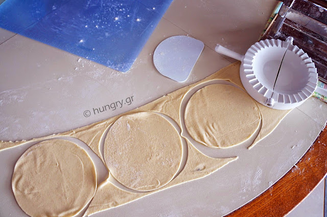 Kitchen Stories: Dough for Pies & Pie-Pocket-DIY