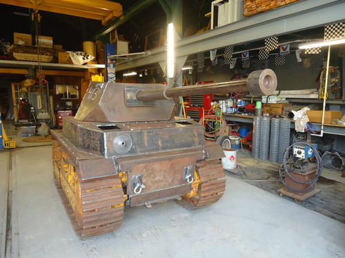 5k: Panzer IV Tank Project; 1:2 Scale - DailyTurismo