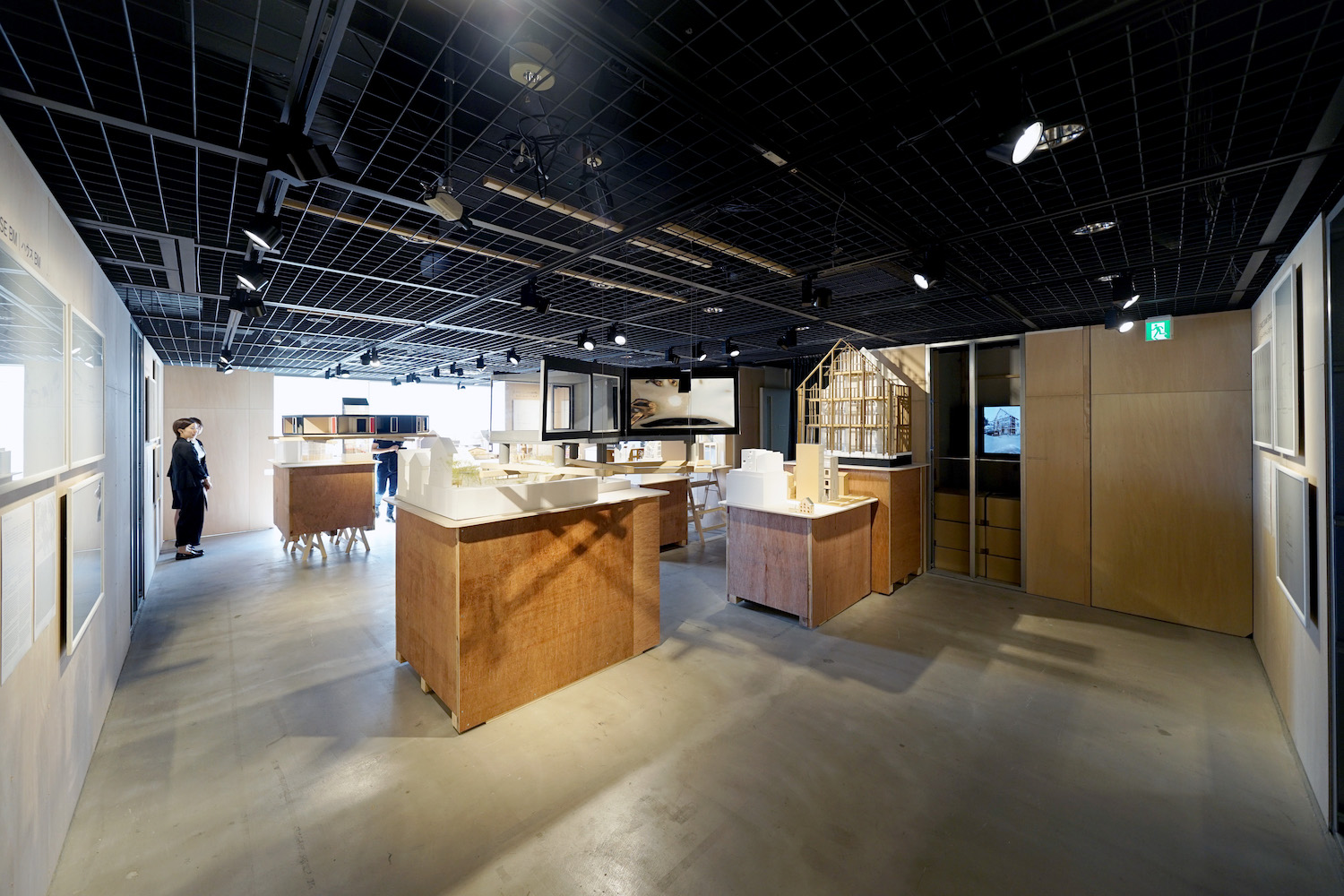 japan-architects.com: 「アーキテクテン・デ・ヴィルダー・ヴィンク・タユー展」レポート