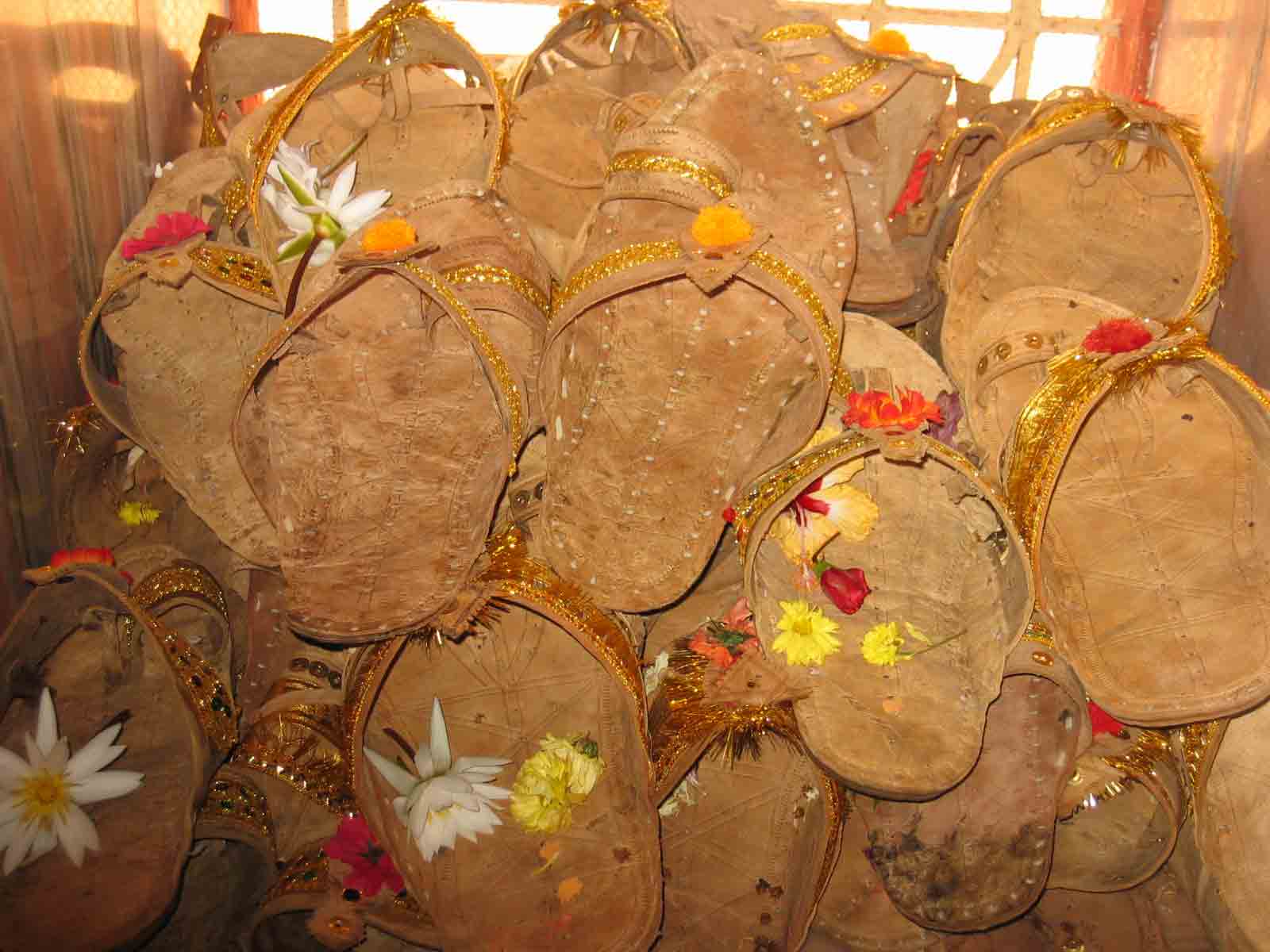 Aneela Nike Post: Vetoba – King of the ghosts!