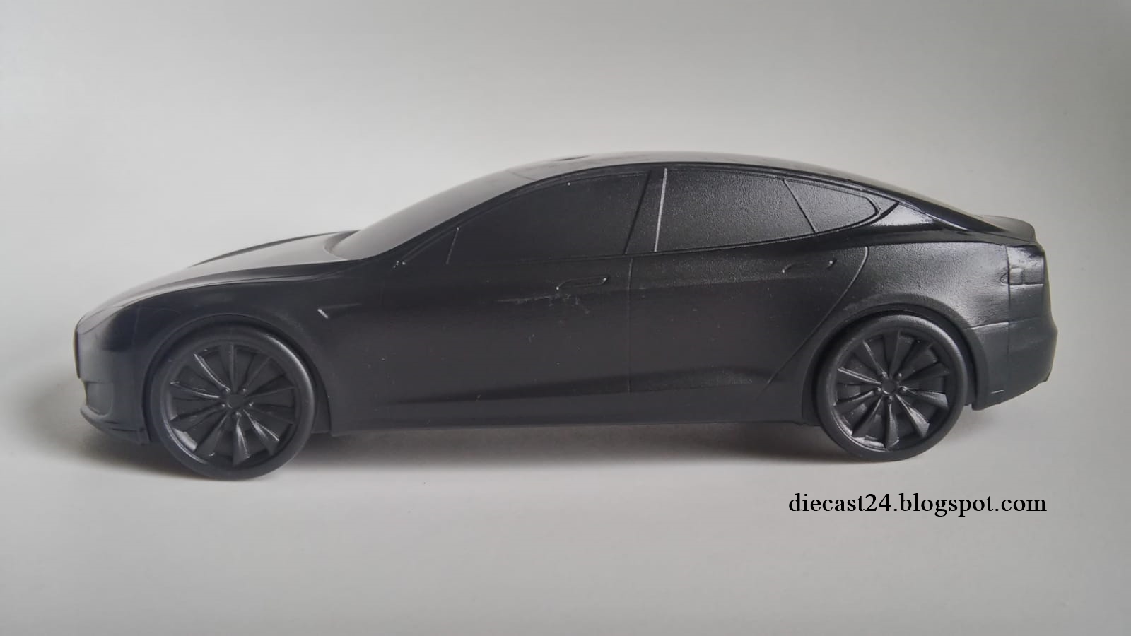 1/24 Diecast miniaturas: Tesla Model S 1/24