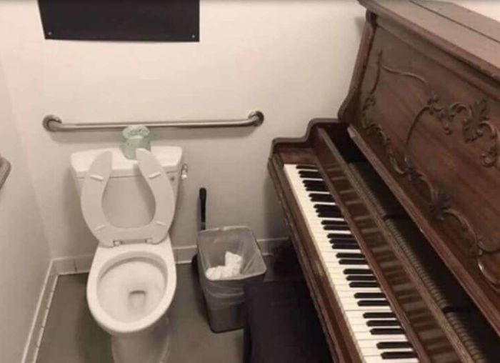 16 Gambar Tandas Yang Menarik Dan Pelik