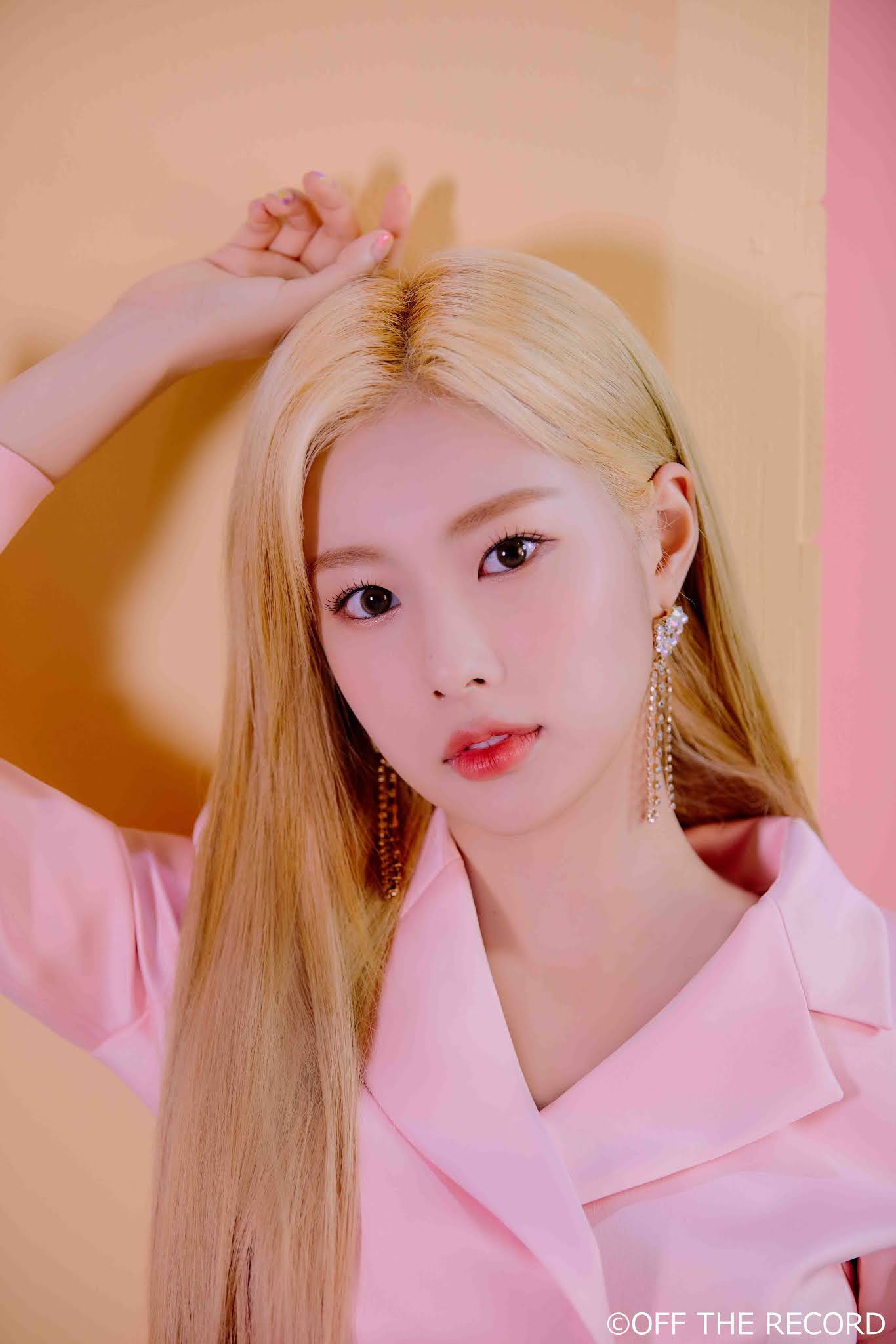 [COMEBACK] IZ*ONE presenta TWELVE, su primer álbum japonés - BA NA NA ...