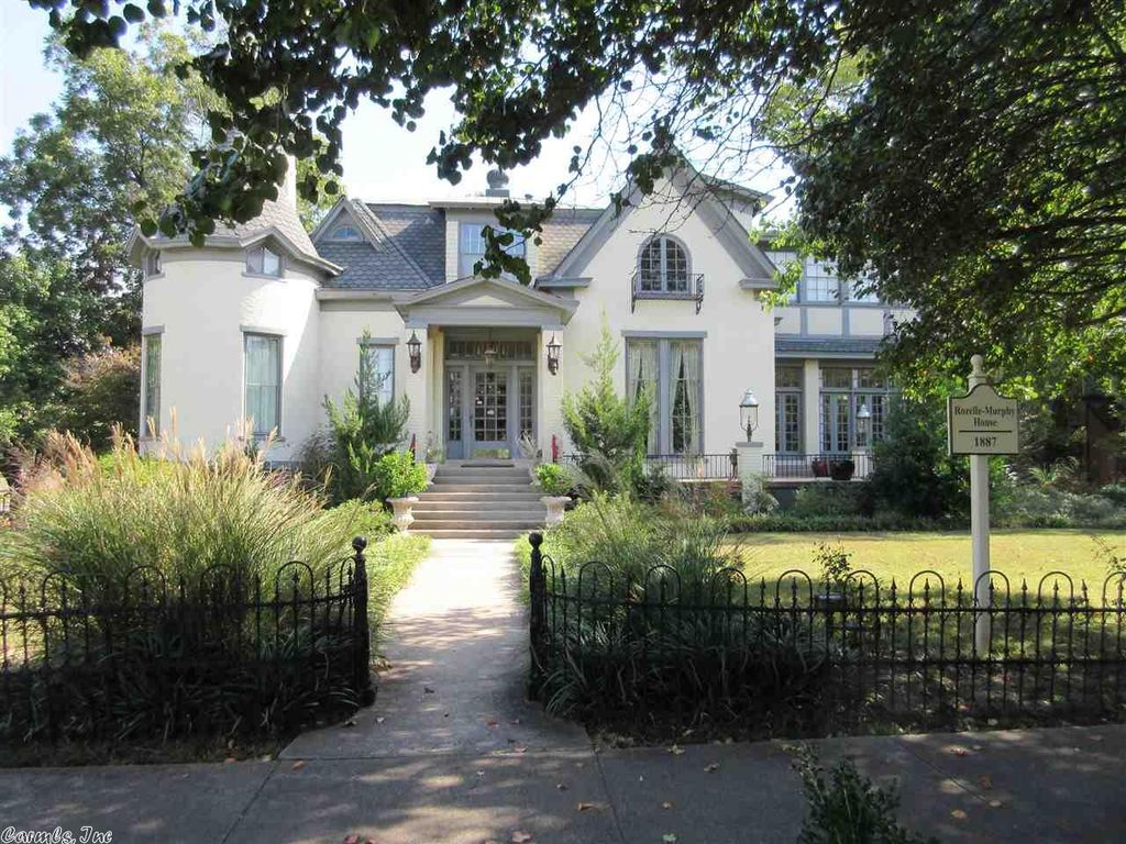 Sweet House Dreams: 1881 American Queen Anne, Colonial Revival ...