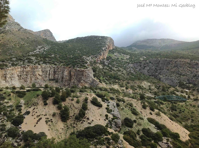 Mi Geoblog: Geologia y más: EL CAMINITO DEL REY: LA GEOLOGIA VERTICAL