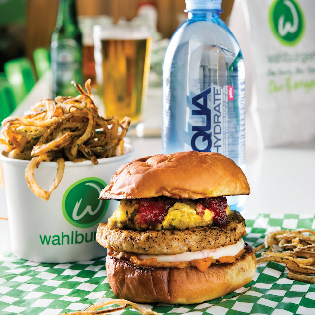 Wahlburgers - Food Junkie Chronicles