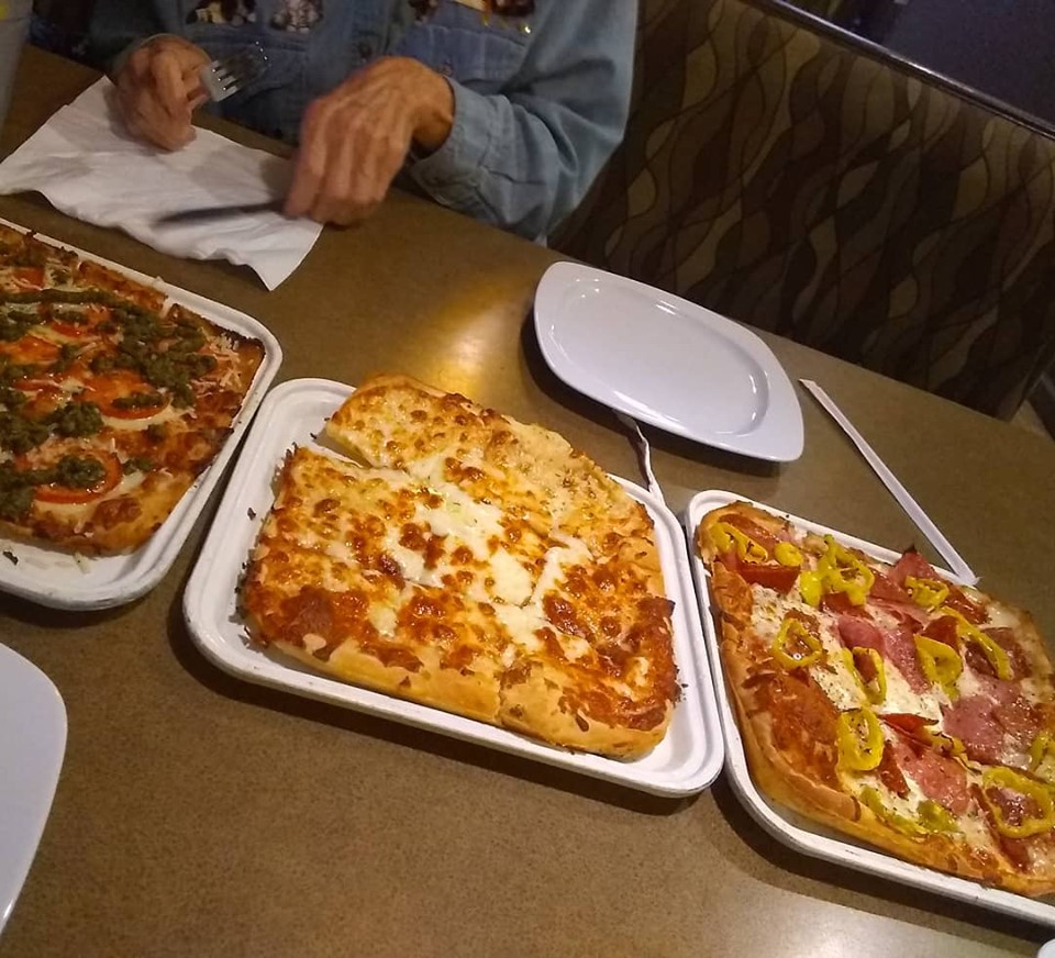 Kate's blog (Reading & Eating): Dinner, 25/8/19: Ledo Pizza