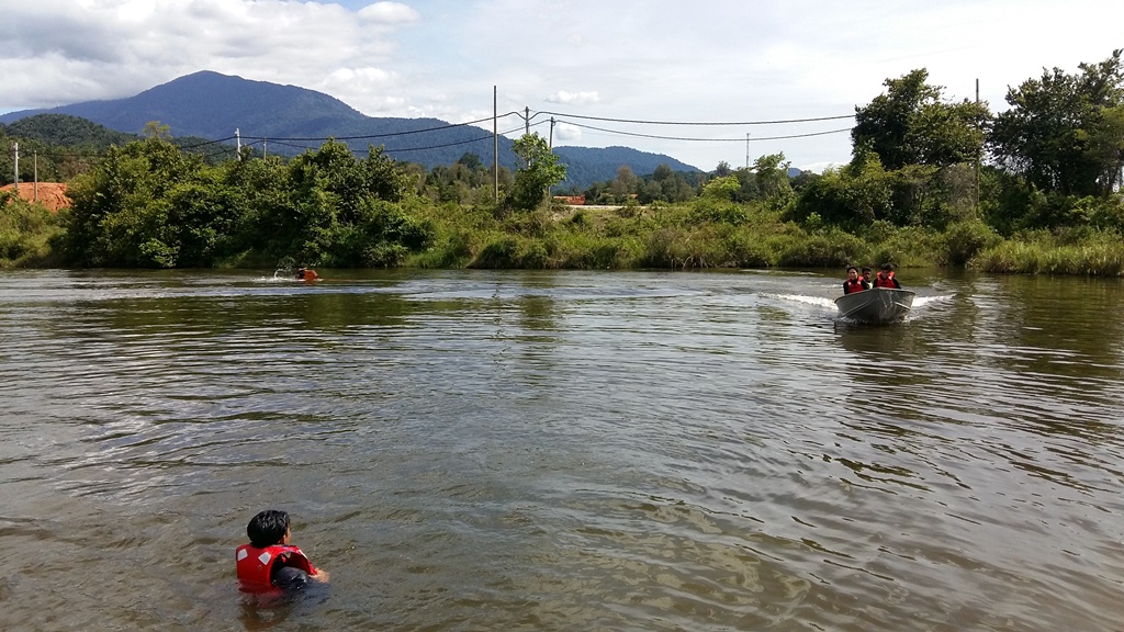 TRAVELOG: WATER RAFTING ULU SLIM, SLIM RIVER : Pengalaman meredah ...