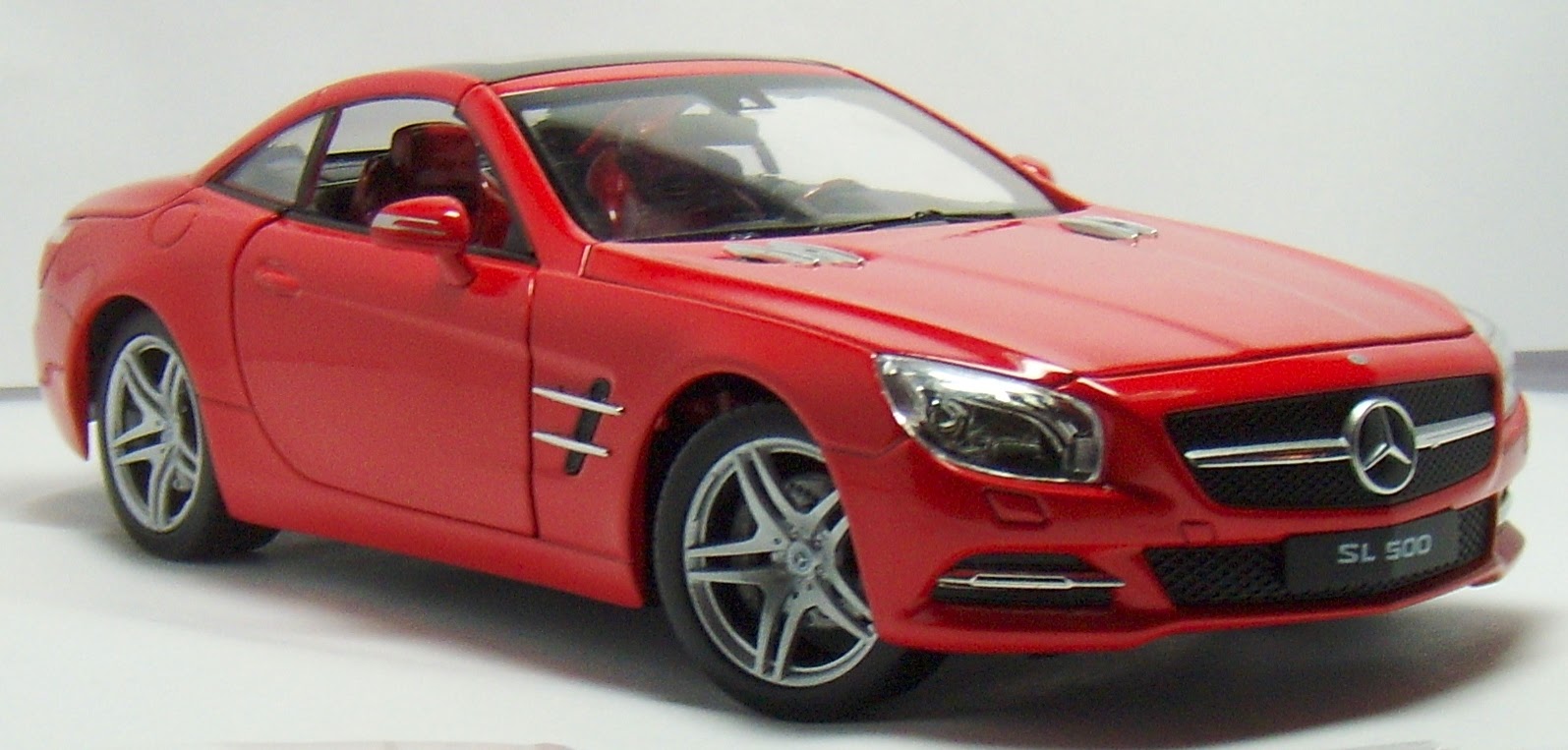 Welly 1:24 2014 Mercedes-Benz SL500