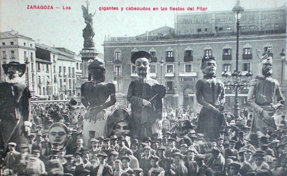 Postales antiguas de Aragón: Gigantes y Cabezudos en las Fiestas del ...