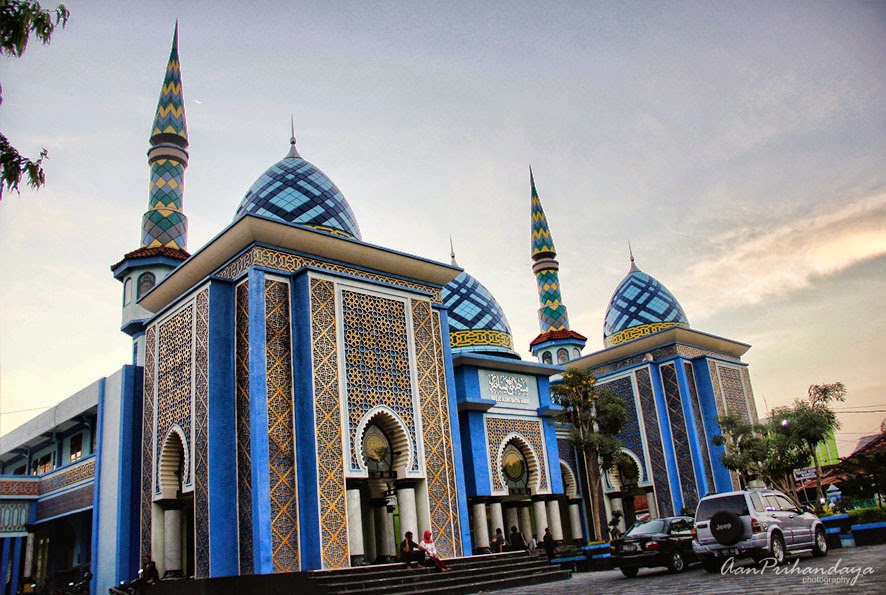 Al Yansyah : MADIUN CITY , EAST JAVA , INDONESIA