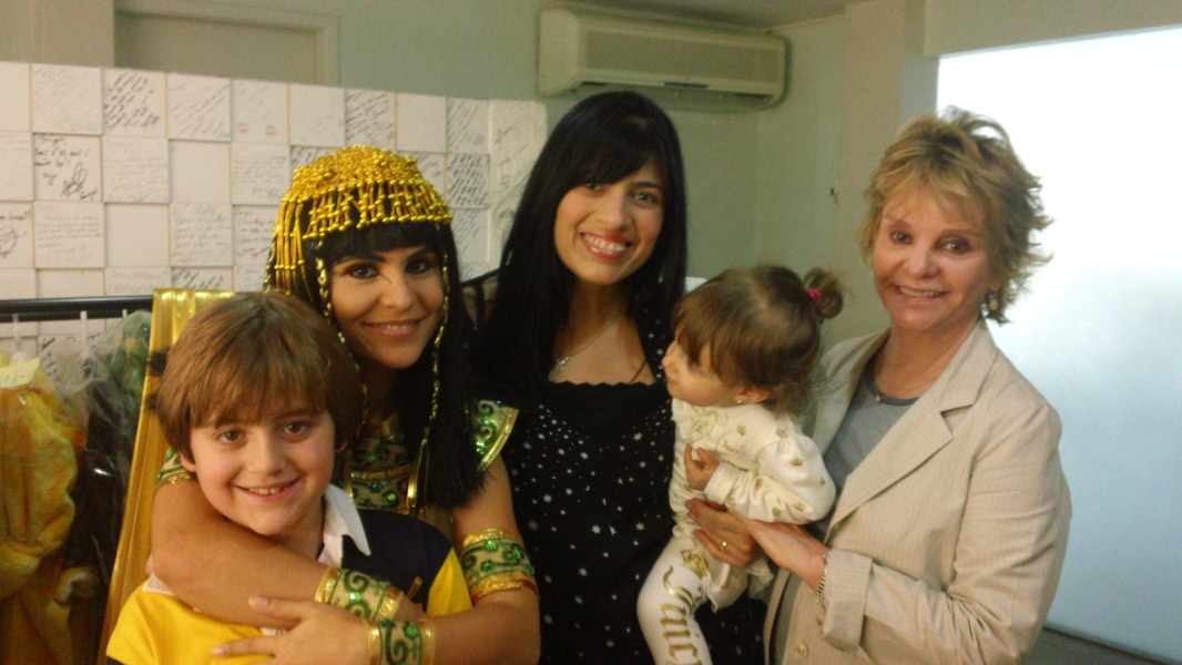 Fernanda Brum: Fernanda Brum, Isaac e Laura no DVD Aline Barros e cia 3