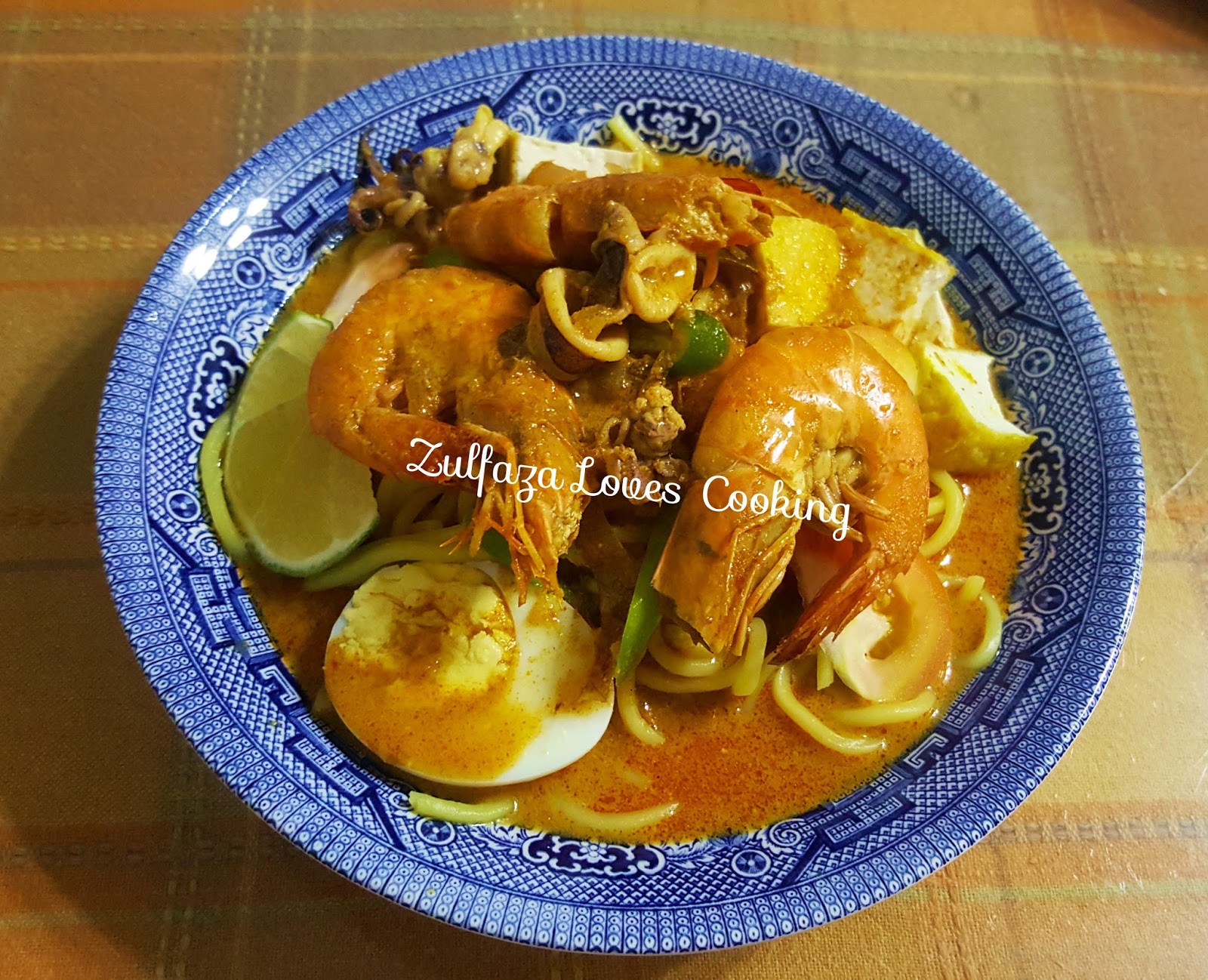 ZULFAZA LOVES COOKING: Mee kari makcu sedap banget