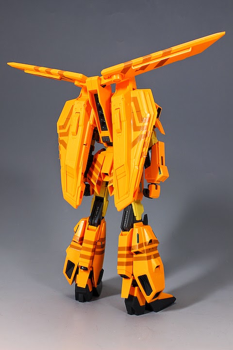 Review: MG 1/100 Zeta Gundam "Gray Wolf's 'Buster' Zeta" by Hobbynotoriko