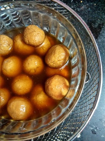 Rasgulla & Rasmalai: Odisha Pahala Rasgulla in 5 Minutes