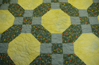 Gwenda Quilts: Natalie's Snowball Nine Patch