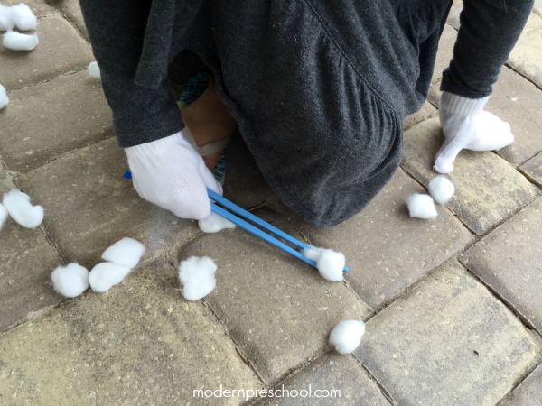 Snowball Fine Motor Busy Bag