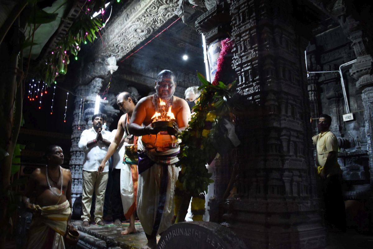 Karthigai Deepam Panthakal Function: Friday, November 19, 2021 ...