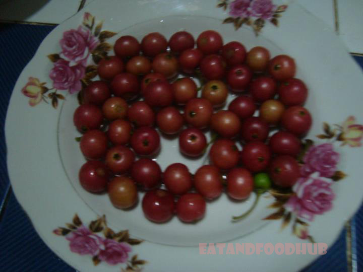 Eat and Food Hub: Aratiles and the sweet old days...