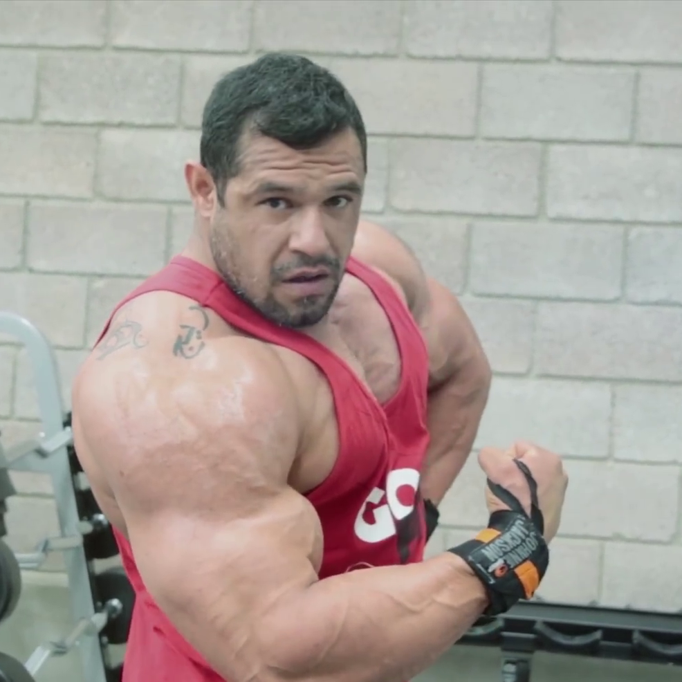Muscle Lover: Massive Mexican IFBB Pro bodybuilder Victor Rea Cano